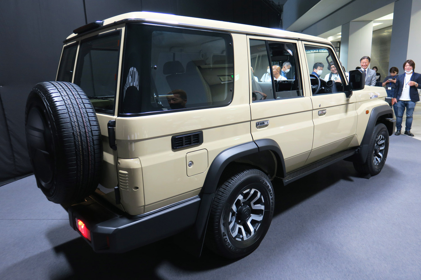 トヨタ・ランドクルーザー“70” 内装・外装など39枚 【画像・写真】 - webCG