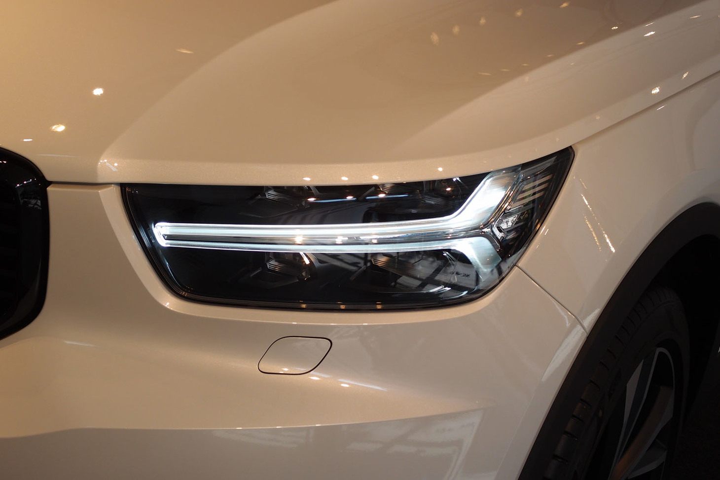 「ボルボXC40」発表会の会場から 内装・外装など28枚 【画像・写真】 - webCG