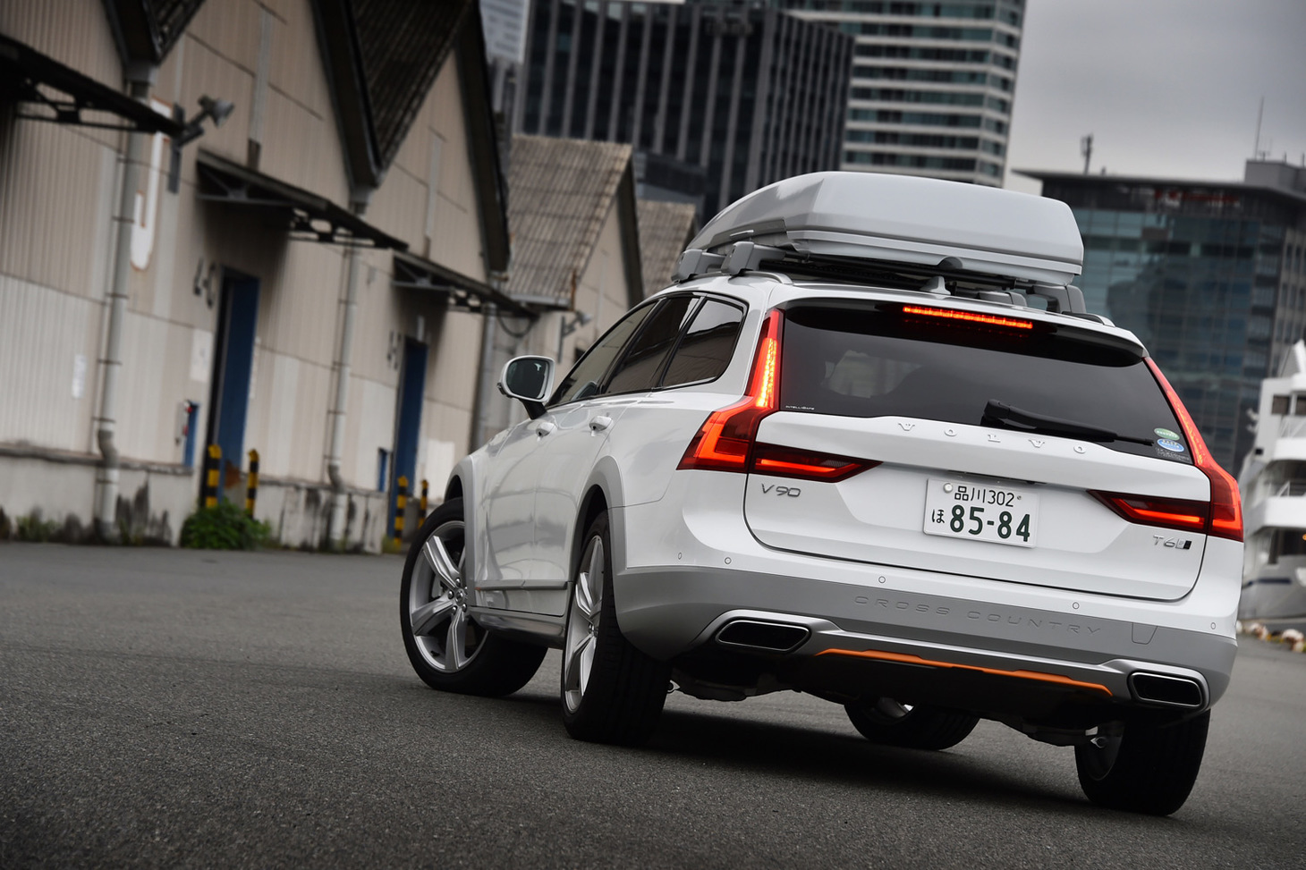 ボルボV90クロスカントリー オーシャンレースエディション（4WD/8AT）【試乗記】 限定車好きにはたまらない - webCG
