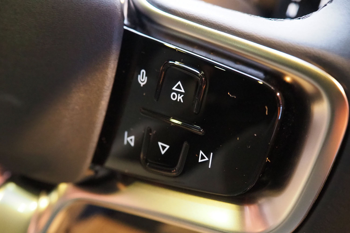 ボルボEX30クロスカントリー 内装・外装など80枚 【画像・写真】 - webCG