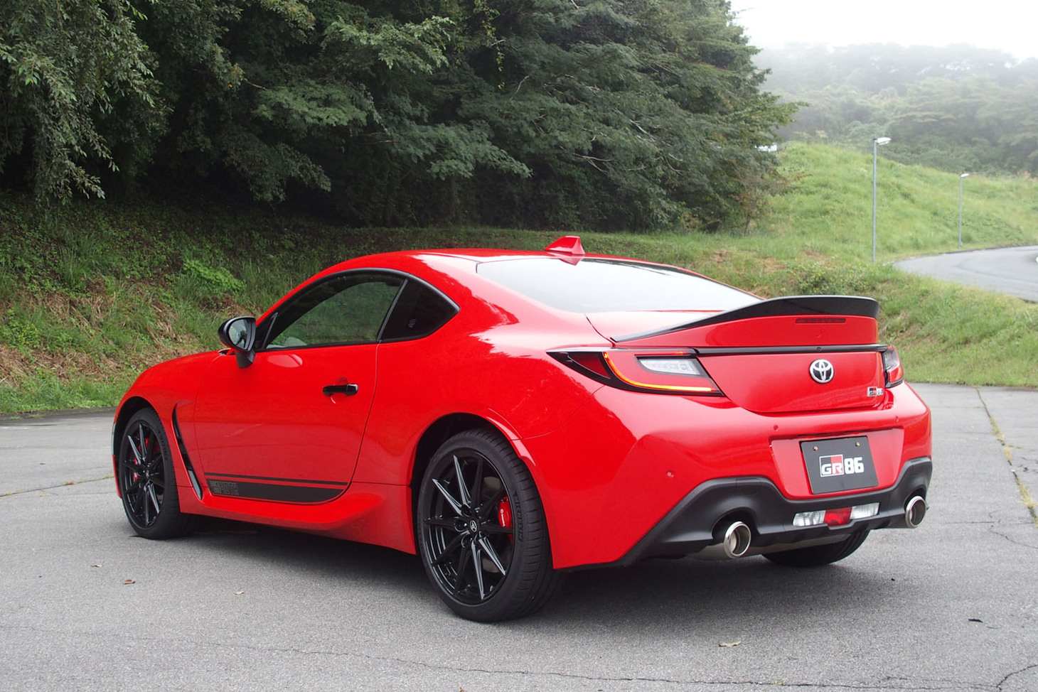 トヨタGR86 RZ“40th Anniversary limited” 内装・外装など59枚 【画像・写真】 - webCG