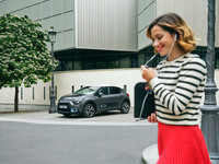 「シトロエンC3」に女性ファッション誌『ELLE』とのコラボレーションモデル登場 【ニュース】 - webCG