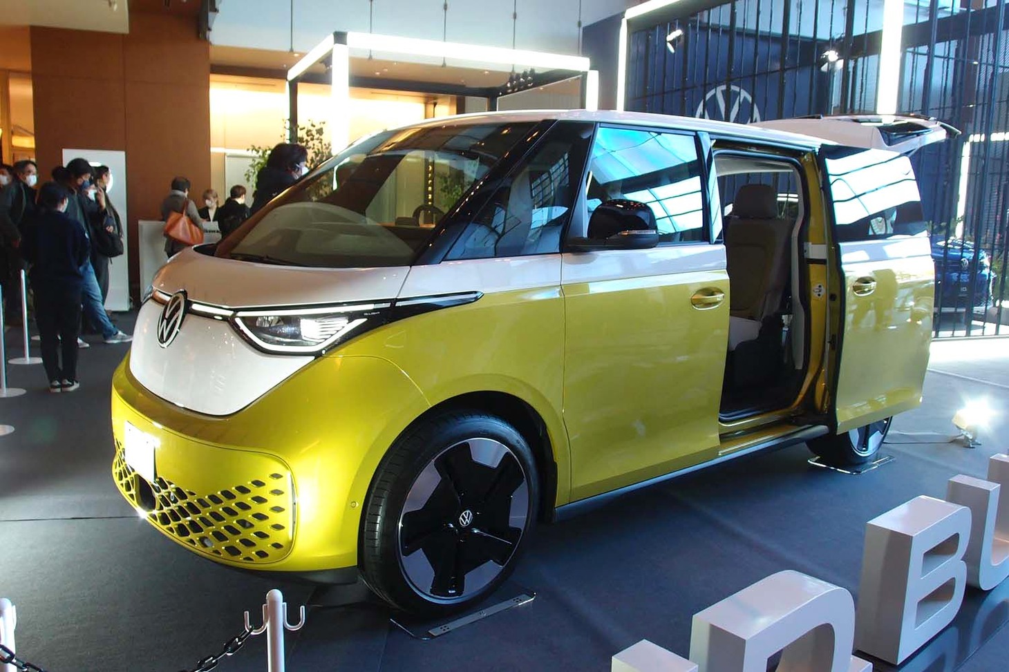 フォルクスワーゲンID.Buzz 内装・外装など26枚 【画像・写真】 - webCG