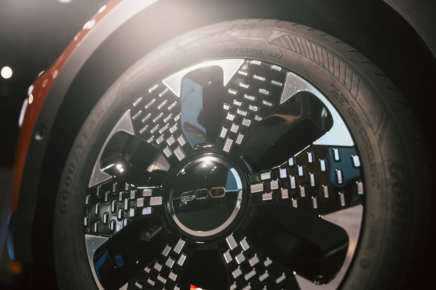 フィアット600e 内装・外装など61枚 【画像・写真】 - webCG