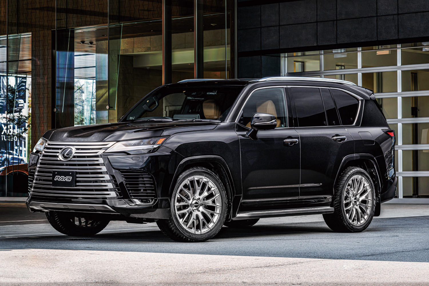 圧倒的存在感！ 「ホムラ2×9R」の魅力に迫る 【最高峰技術の結晶 レイズが鍛えた高性能ホイールの世界＜AD＞】 - webCG