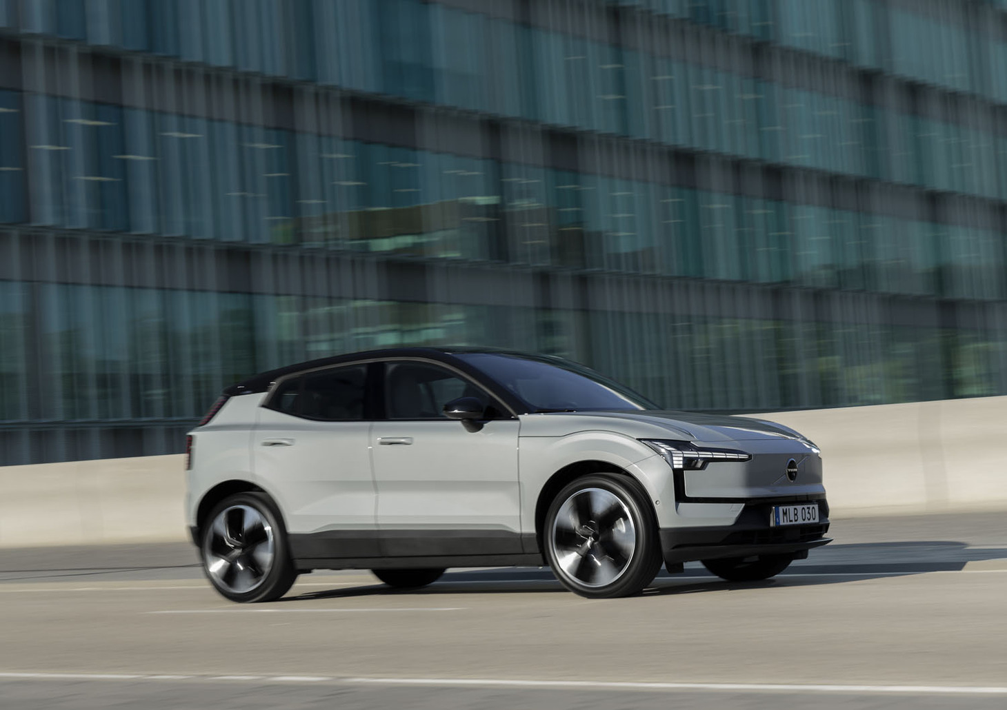 ボルボEX30シングルモーター（RWD）／EX30ツインモーター（4WD）【海外試乗記】 の画像19枚 - webCG