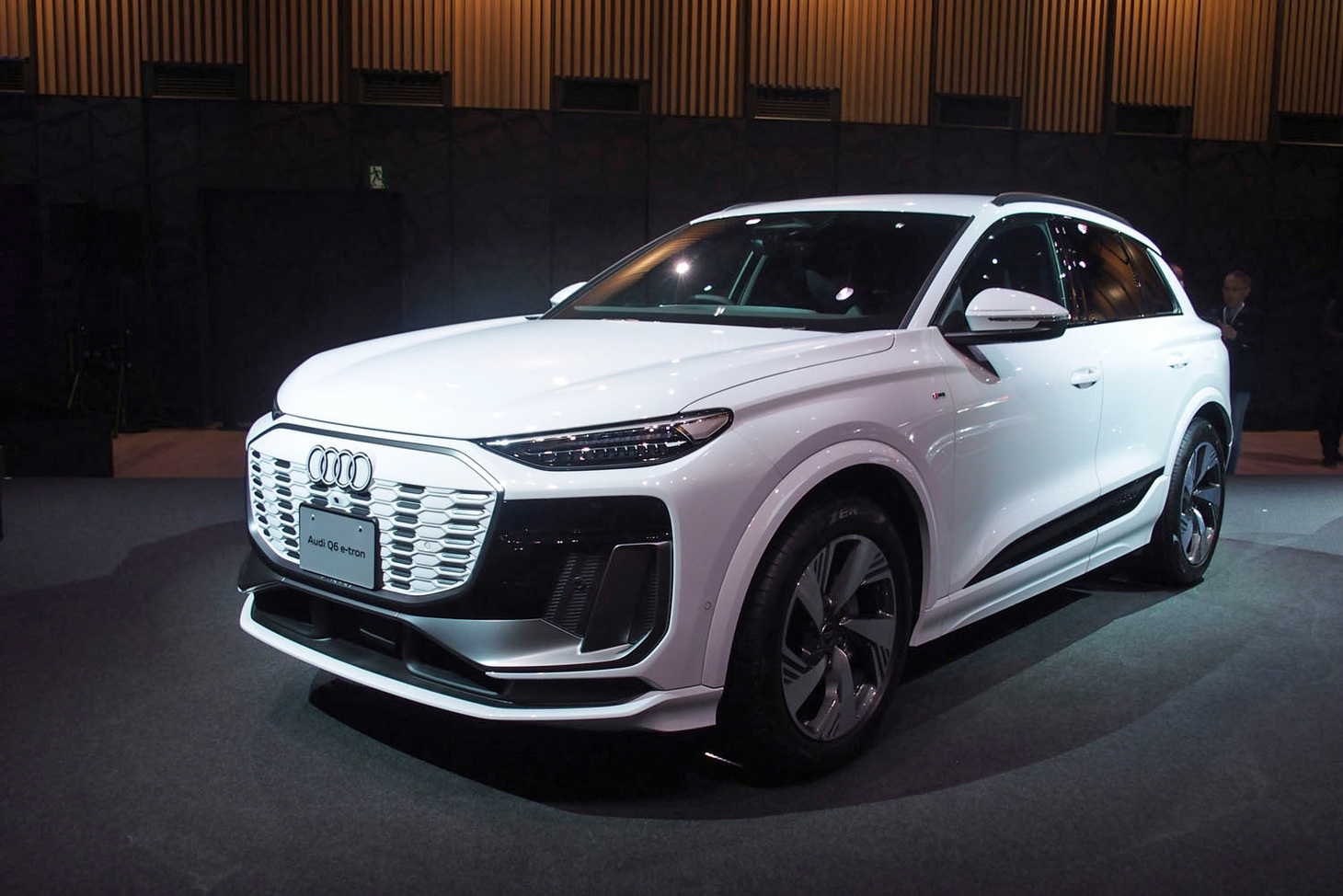 アウディQ6 e-tron 内装・外装など67枚 【画像・写真】 - webCG