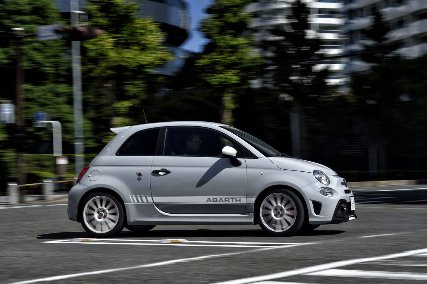 アバルト595エッセエッセ（FF/5MT）【試乗記】 の画像21枚 - webCG