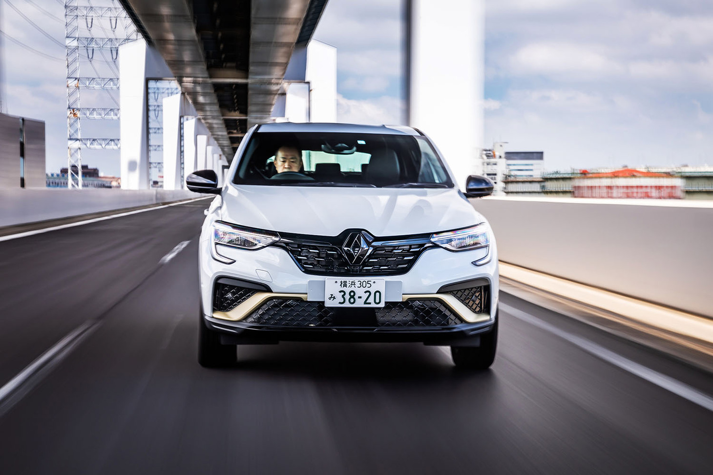 ルノー・アルカナE-TECHエンジニアード（FF/4AT＋2AT）【試乗記】 アシと燃費に自信アリ - webCG