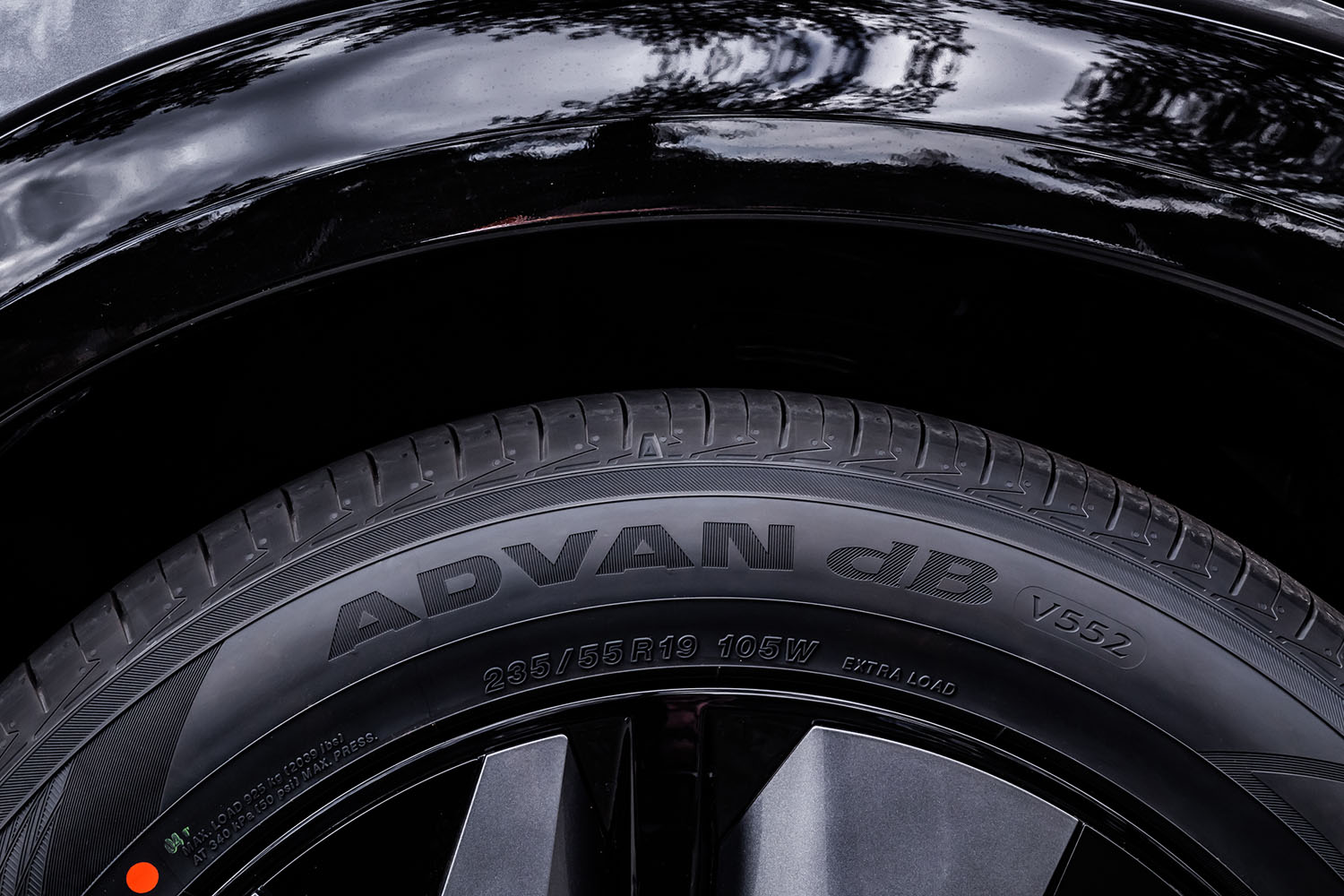 YOKOHAMA ADVAN dB V552でピュアEVの走りが際立つ 【2023 Spring webCGタイヤセレクション＜AD＞】 - webCG