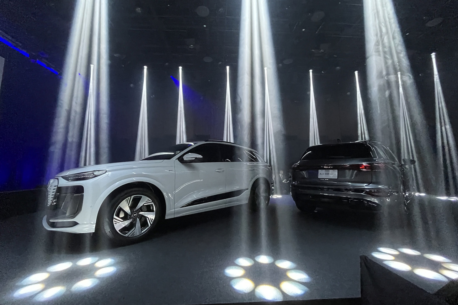 アウディQ6 e-tron 内装・外装など67枚 【画像・写真】 - webCG