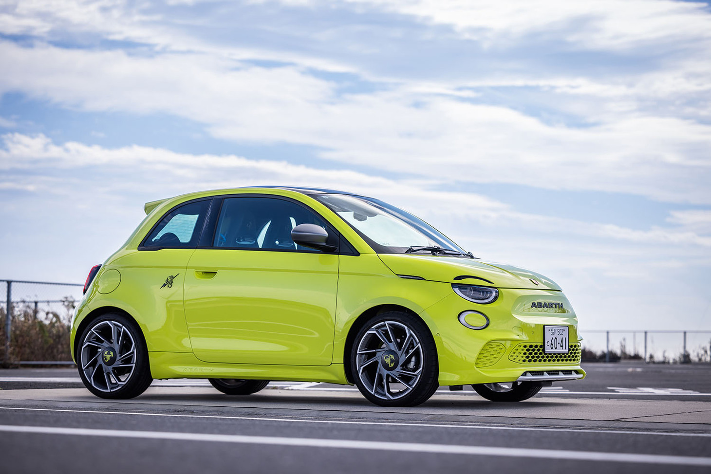 アバルト500eツーリスモ ハッチバック（FWD）【試乗記】 の画像21枚 - webCG