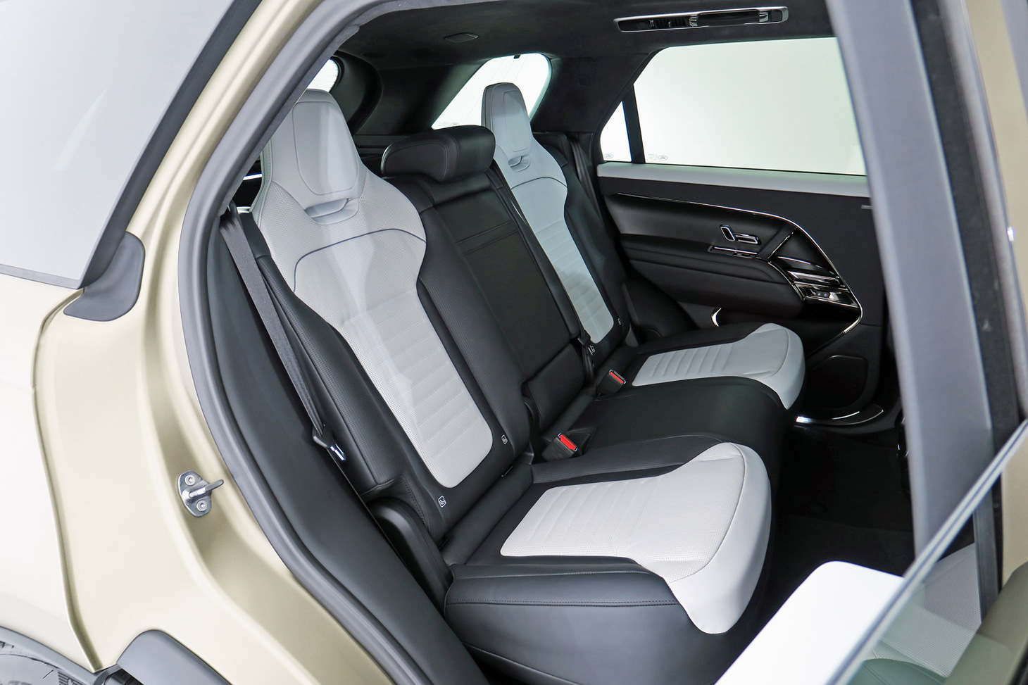 レンジローバー・スポーツSVエディションワン 内装・外装など75枚 【画像・写真】 - webCG