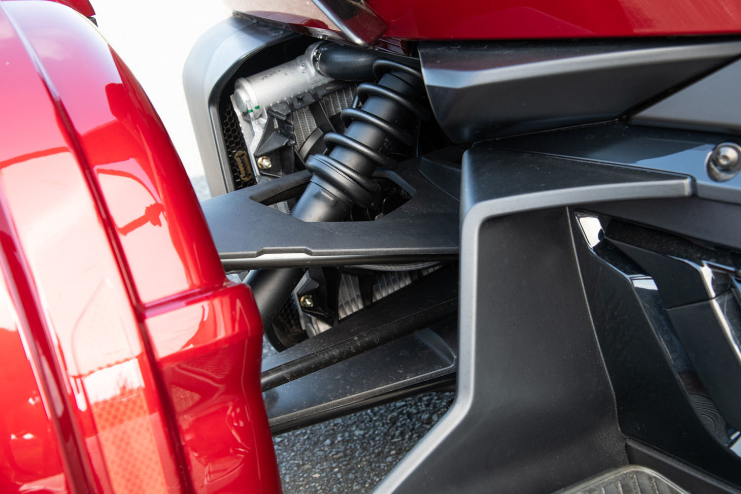 カンナム・スパイダーRTリミテッド（MR/6AT）【レビュー】 の画像15枚 - webCG