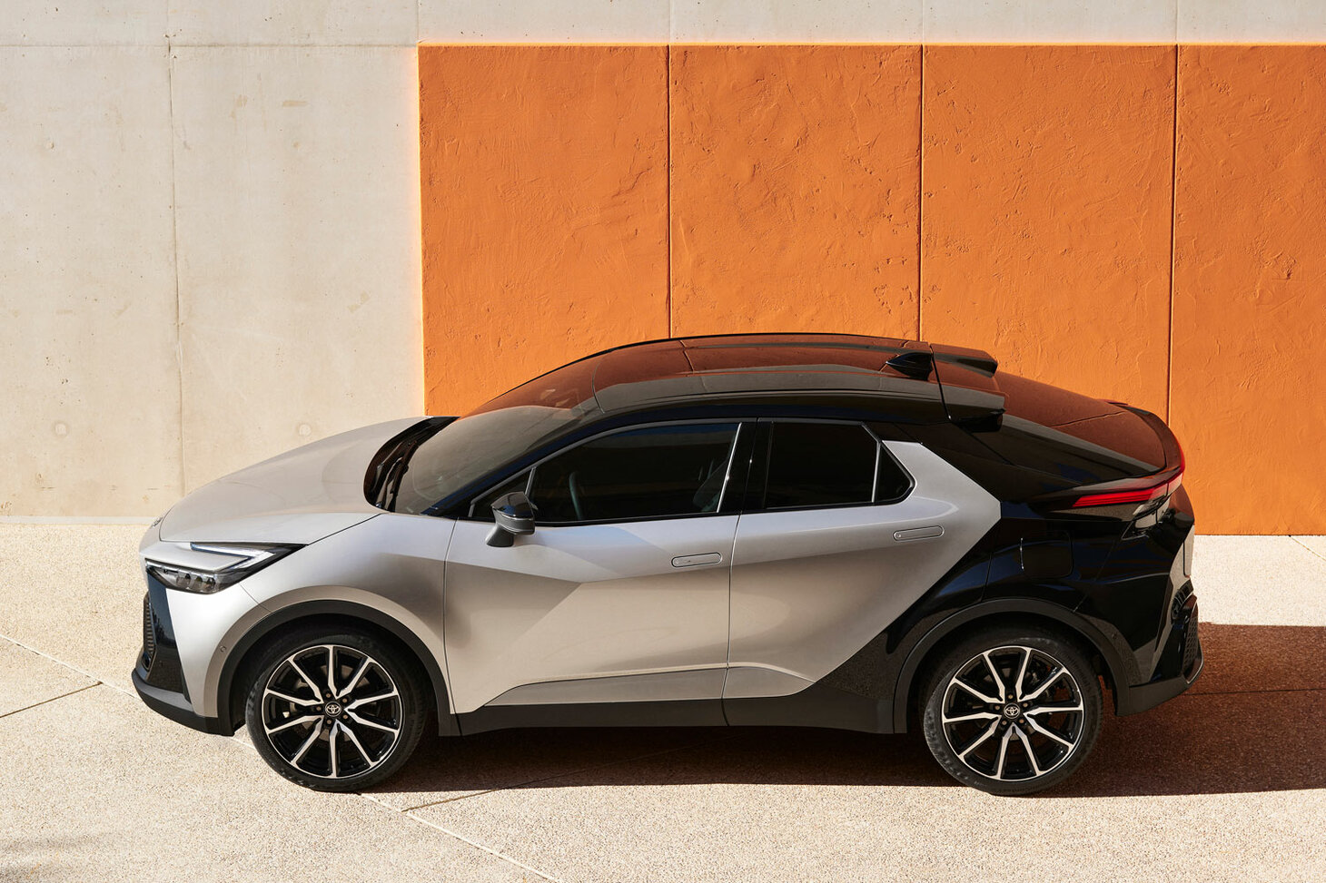 新型トヨタC-HR 内装・外装など37枚 【画像・写真】 - webCG