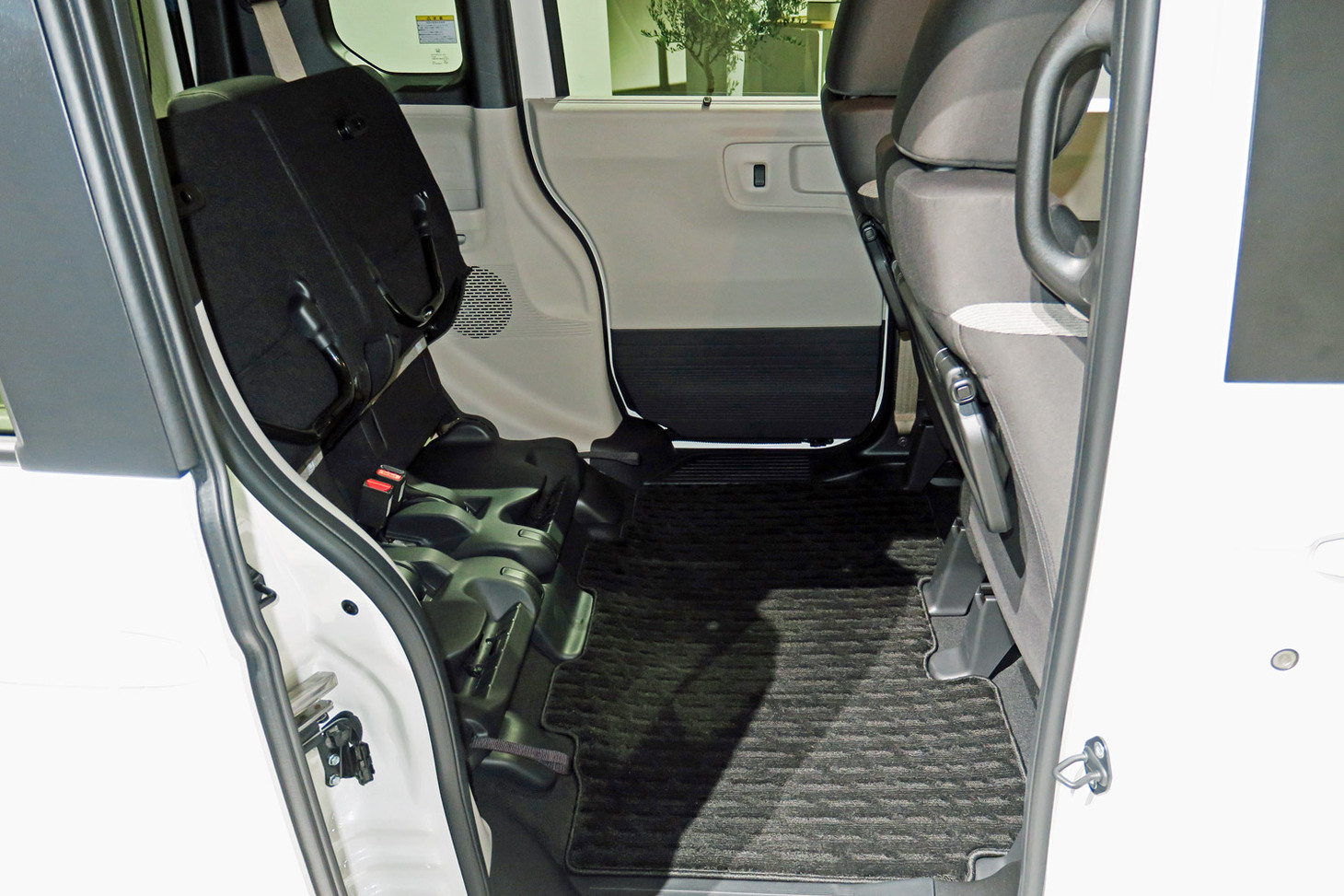 新型ホンダN-BOX／N-BOXカスタム 内装・外装など127枚 【画像・写真】 - webCG