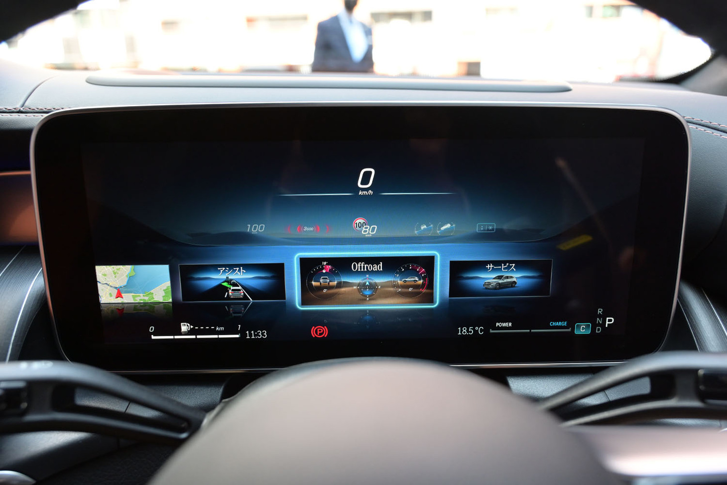 新型「メルセデス・ベンツGLC」発表会の会場から 内装・外装など21枚 【画像・写真】 - webCG