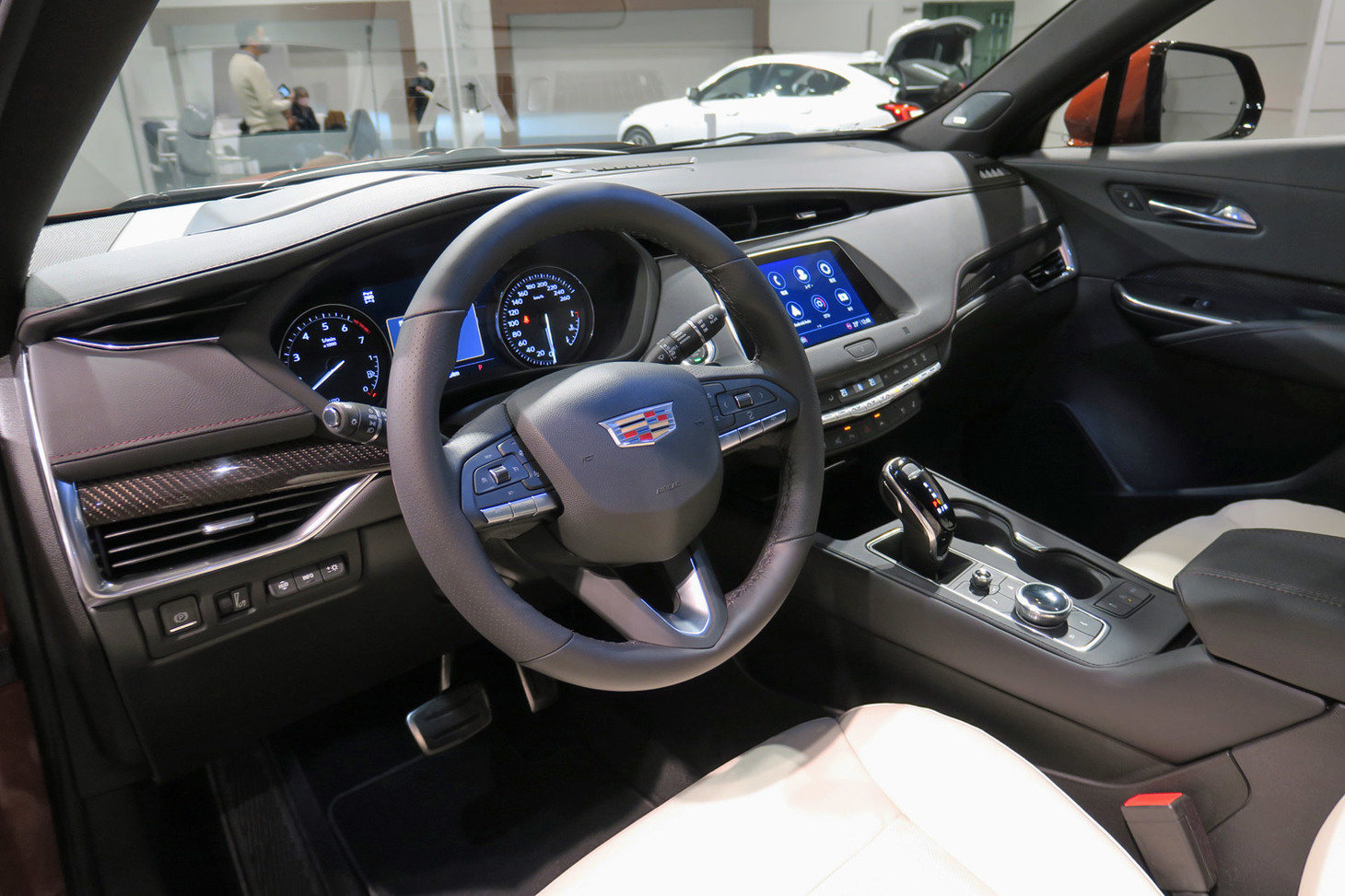 キャデラックXT4スポーツ 内装・外装など33枚 【画像・写真】 - webCG