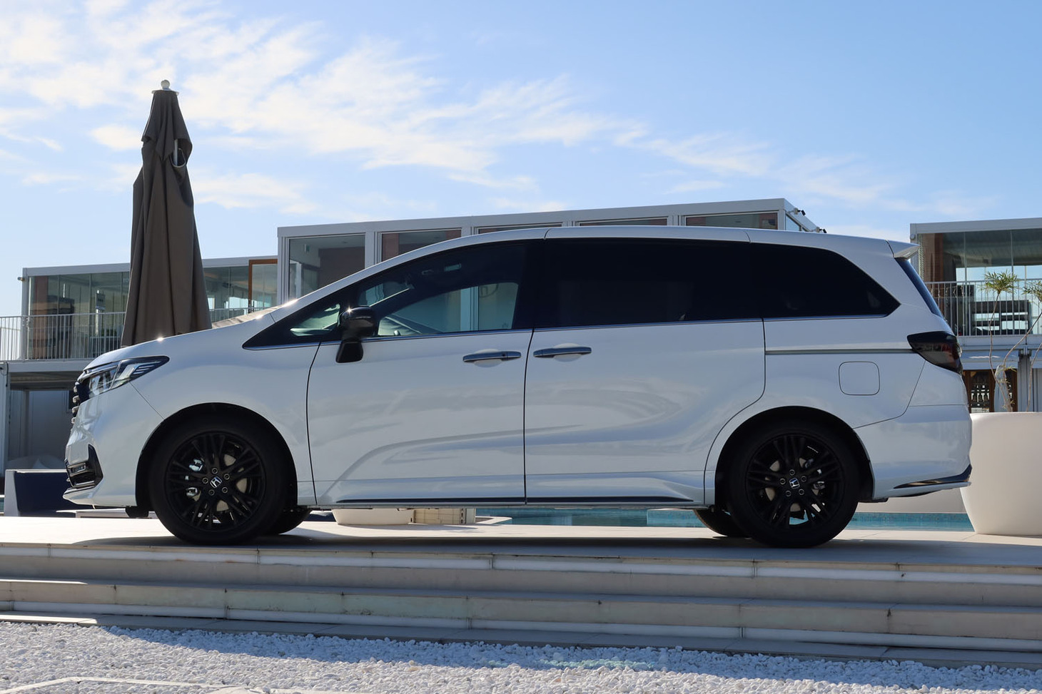 ホンダ・オデッセイe：HEVアブソルート・EXブラックエディション／オデッセイe：HEVアブソルート・EX 内装・外装など94枚 【画像・写真】 - webCG