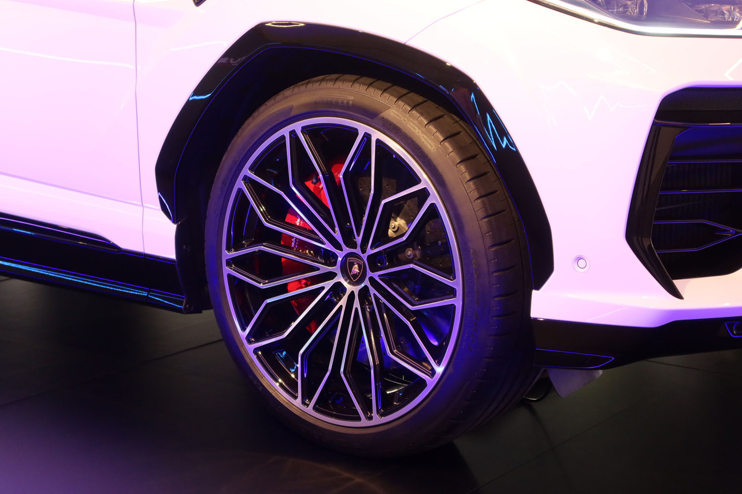 ランボルギーニ・ウルスSE 内装・外装など34枚 【画像・写真】 - webCG