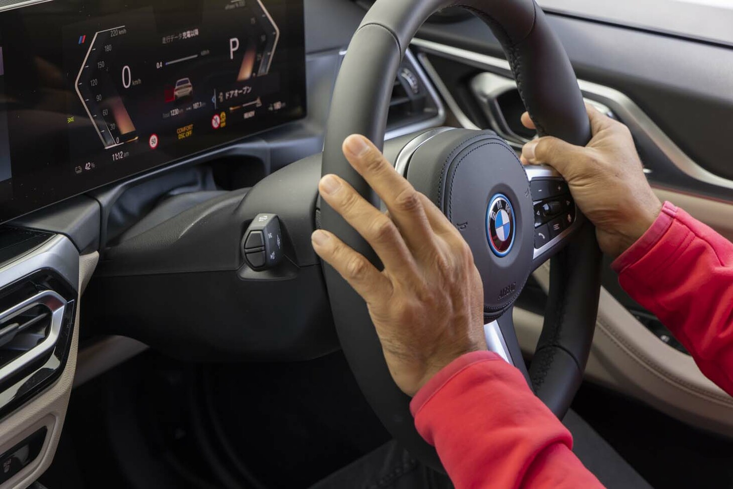 BMW i4 eDrive40 Mスポーツ（前編） の画像12枚 - webCG