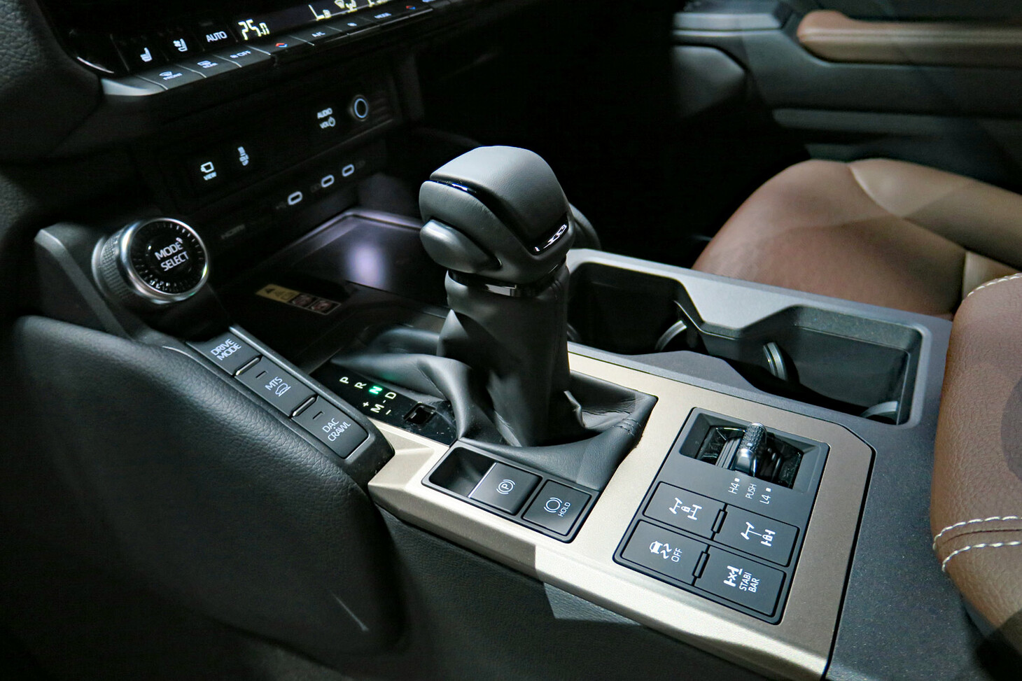 トヨタ・ランドクルーザー“250” 内装・外装など73枚 【画像・写真】 - webCG