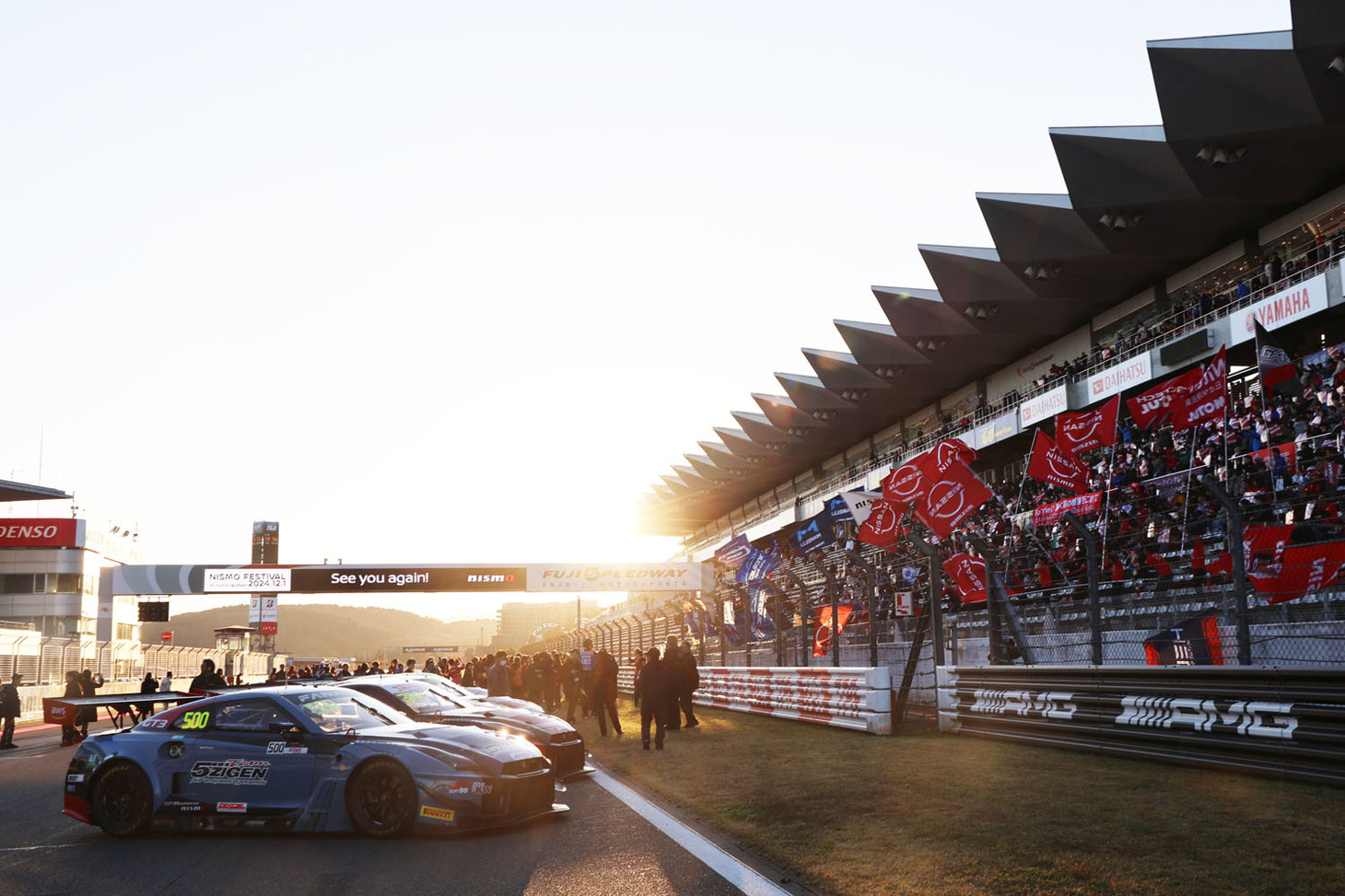 ブランド創設40周年のメモリアル開催！ 「NISMO FESTIVAL at FUJI SPEEDWAY 2024」の会場から ビジュアル40枚 【画像・写真】 - webCG