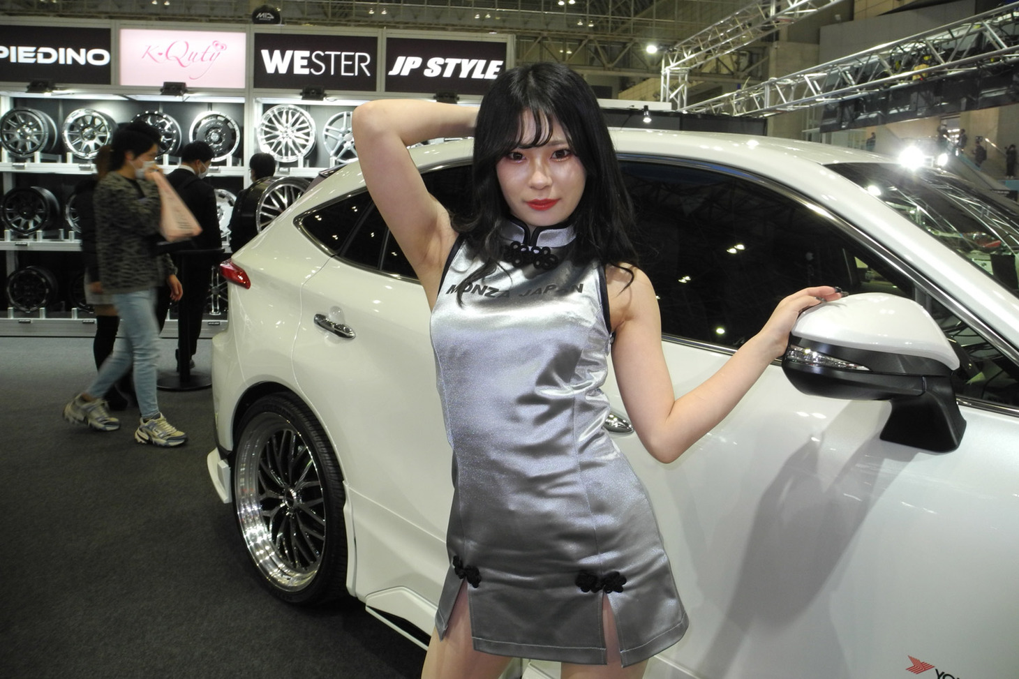 【東京オートサロン2023】 コンパニオン名鑑（その2） ビジュアル32枚 【画像・写真】 - webCG