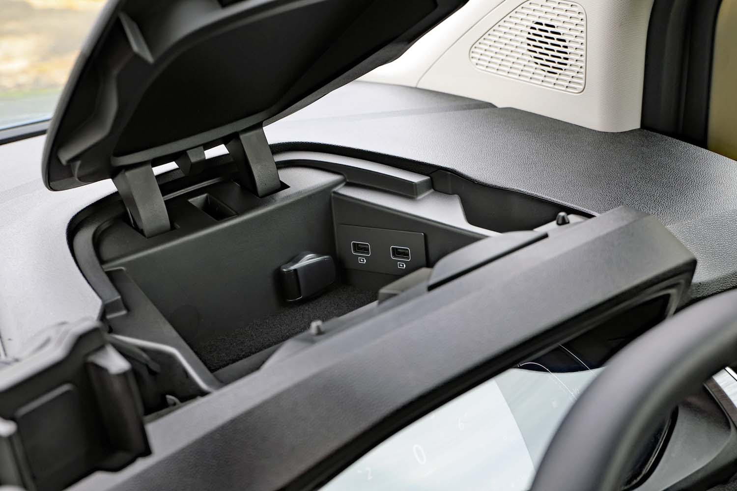 「ルノー・カングー ヴァリエテ」に宿る“プロギア”の気風 【旅して体験！ RENAULT KANGOO Varieteの魅力と真価＜AD＞】 - webCG