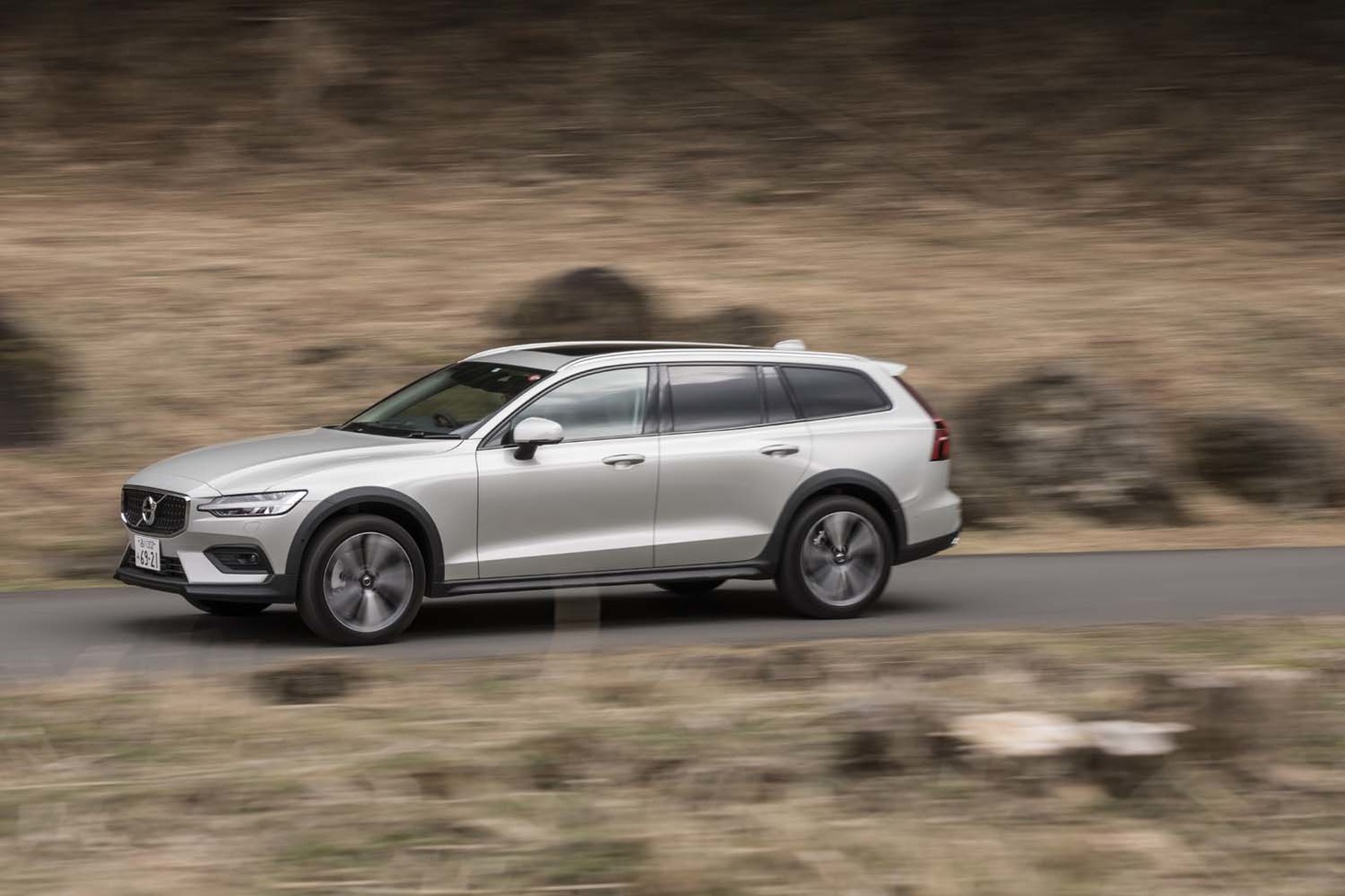 ボルボV60クロスカントリーT5 AWDプロ（4WD/8AT）【試乗記】 の画像17枚 - webCG