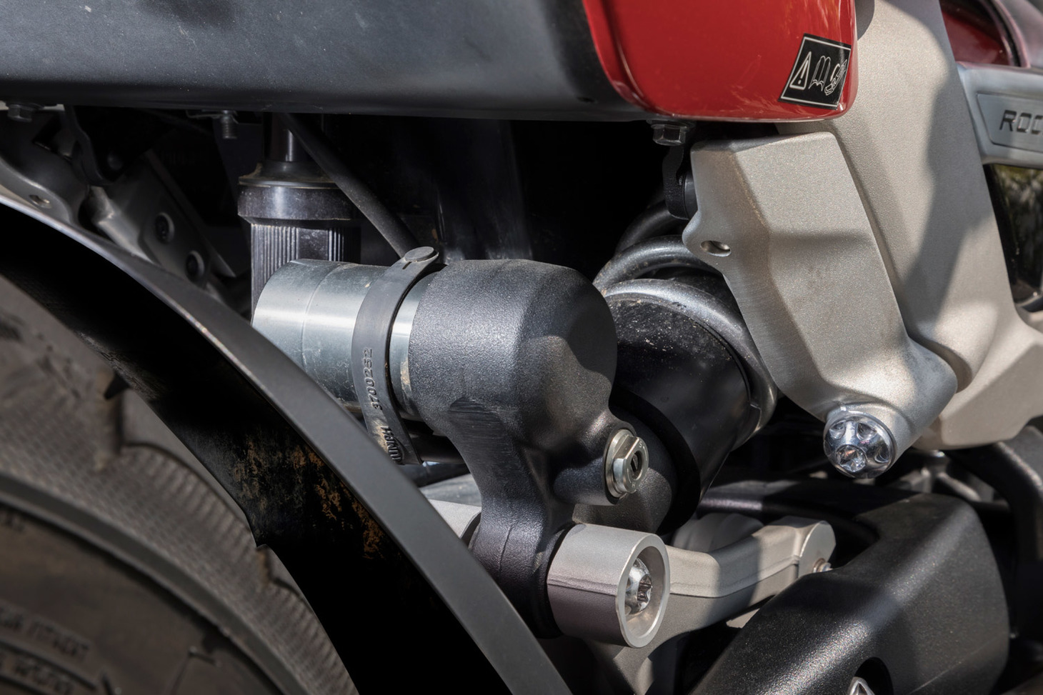 トライアンフ・ロケット3 R（MR/6MT）【レビュー】 の画像16枚 - webCG