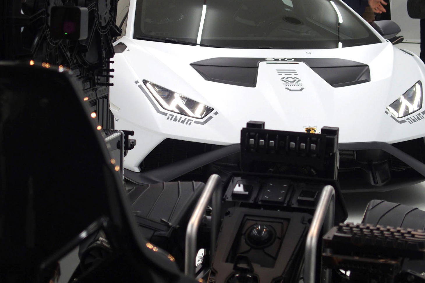 ランボルギーニ・ウラカンSTOタイムチェイサー_111100 内装・外装など39枚 【画像・写真】 - webCG