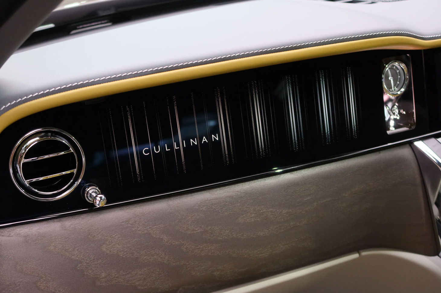 ロールス・ロイス・カリナン シリーズII 内装・外装など50枚 【画像・写真】 - webCG