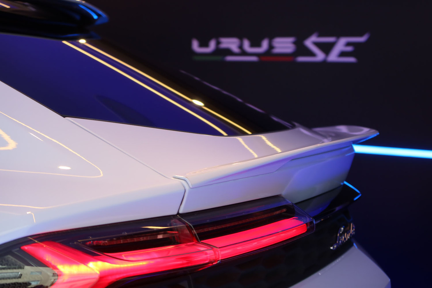 ランボルギーニ・ウルスSE 内装・外装など34枚 【画像・写真】 - webCG