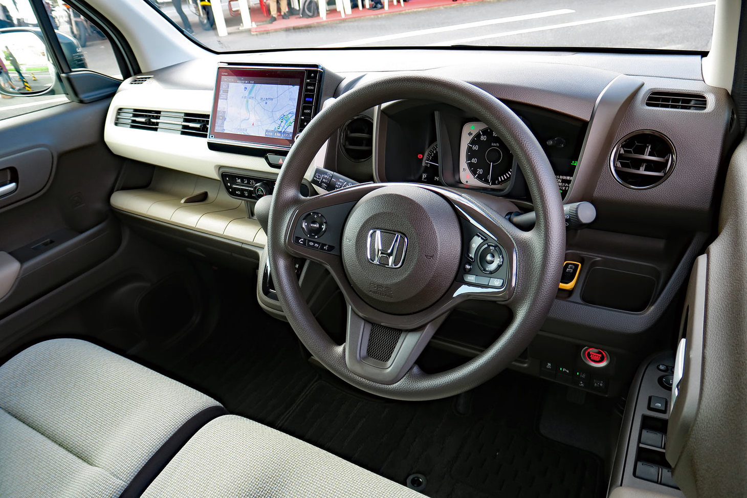 ホンダN-WGN Lスタイル＋ ビター／N-WGNカスタムL・ターボ／N-WGN L 内装・外装など48枚 【画像・写真】 - webCG