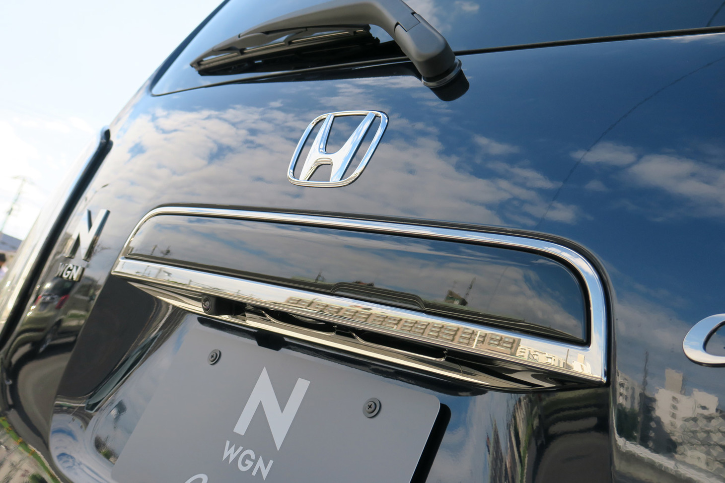 ホンダN-WGN Lスタイル＋ ビター／N-WGNカスタムL・ターボ／N-WGN L 内装・外装など48枚 【画像・写真】 - webCG