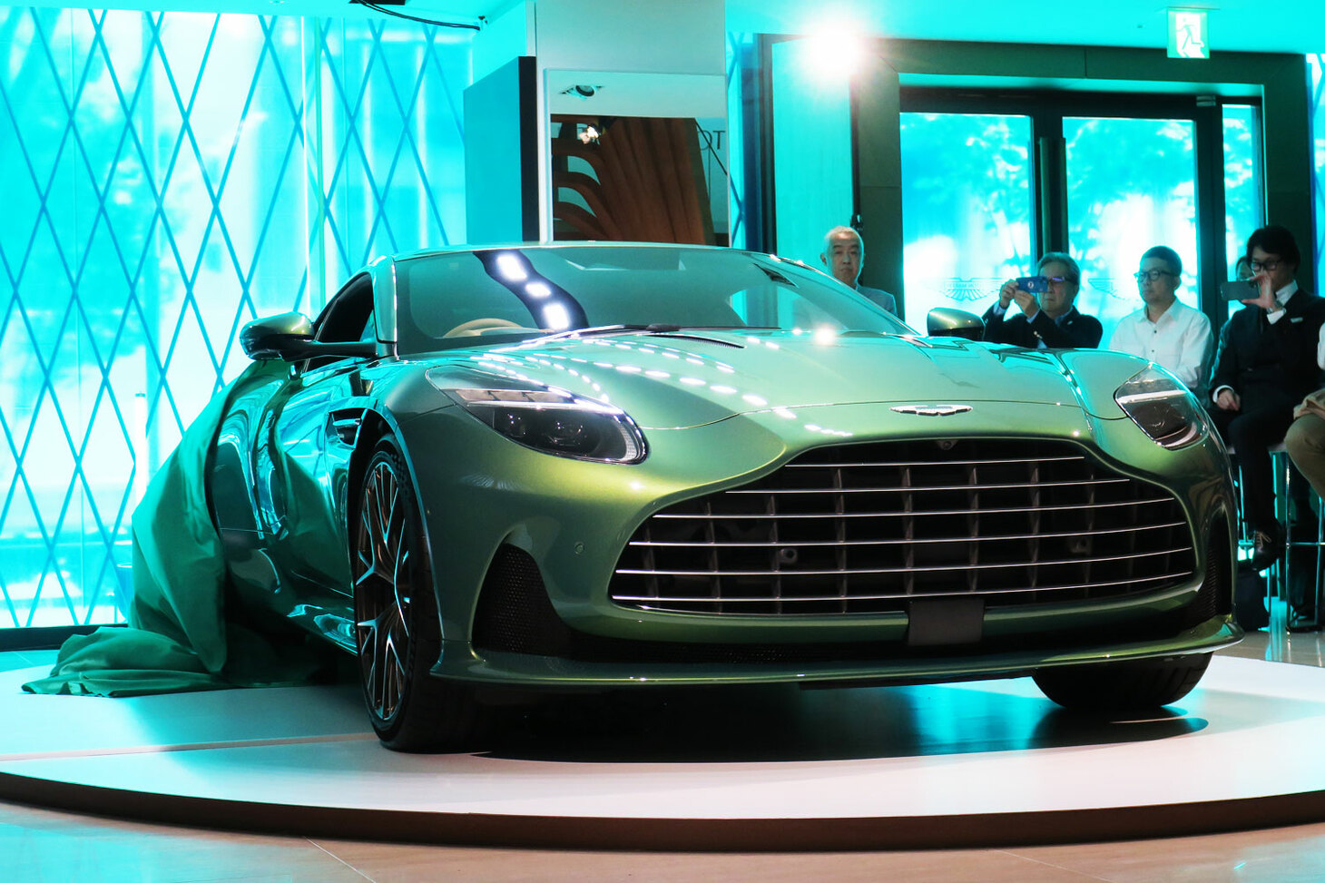 アストンマーティンDB12 内装・外装など65枚 【画像・写真】 - webCG