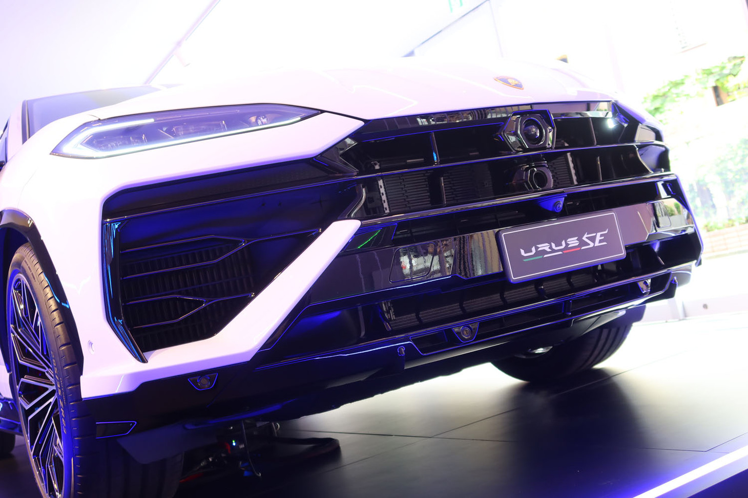 ランボルギーニ・ウルスSE 内装・外装など34枚 【画像・写真】 - webCG