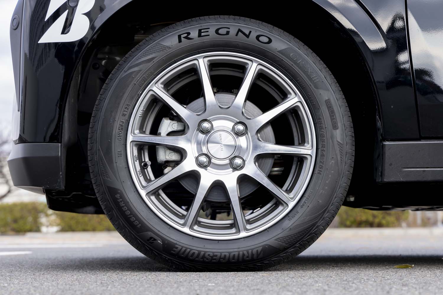 BRIDGESTONE REGNO GR-XIII／GR-XIII TYPE RVを知る・試す 【ブリヂストン・レグノが具現する“グレートバランス”の新世界＜AD＞】 - webCG