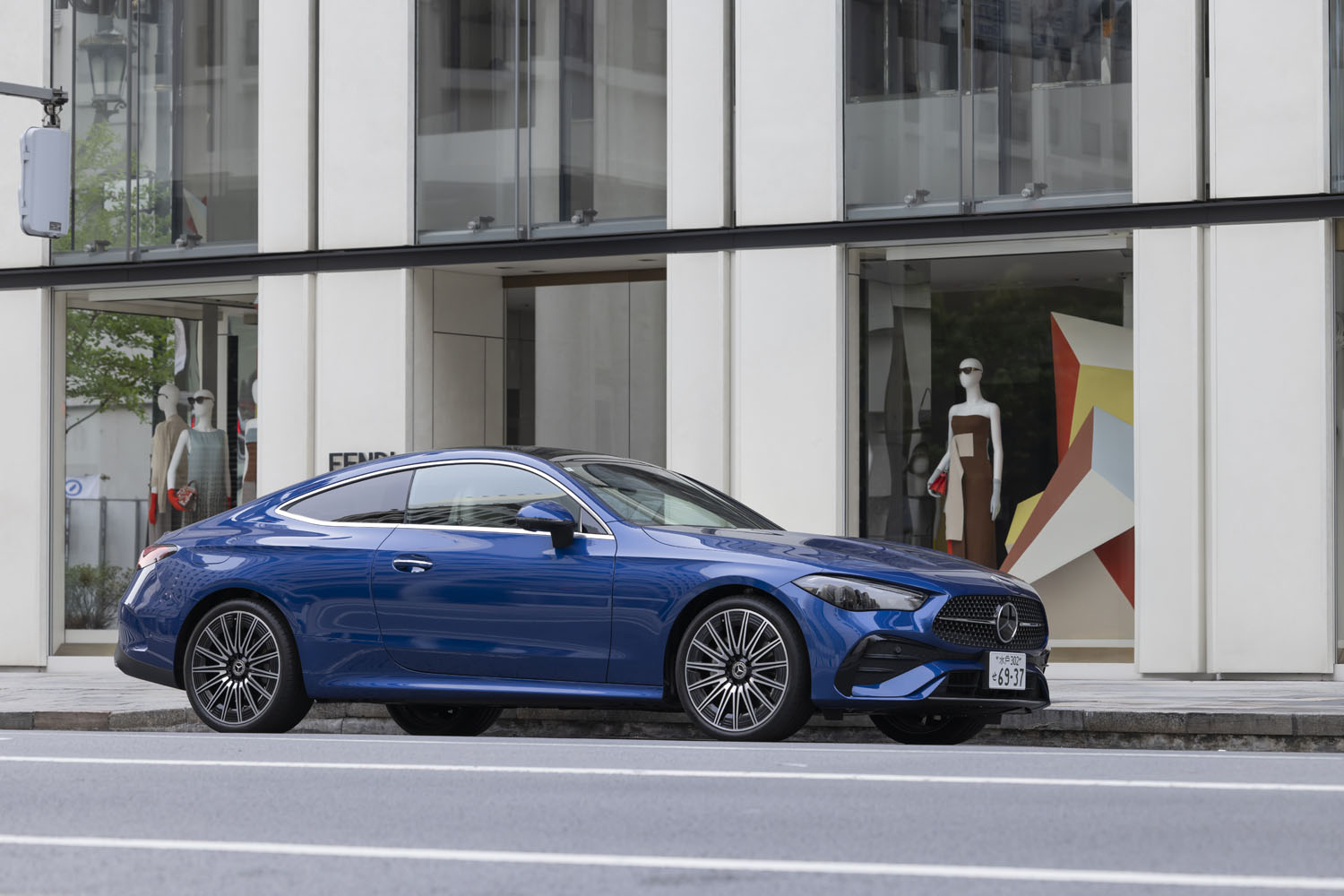 メルセデス・ベンツCLE クーペで至福のぜいたくを堪能する 【メルセデス流“王道のクーペ”がかなえる世界＜AD＞】 - webCG