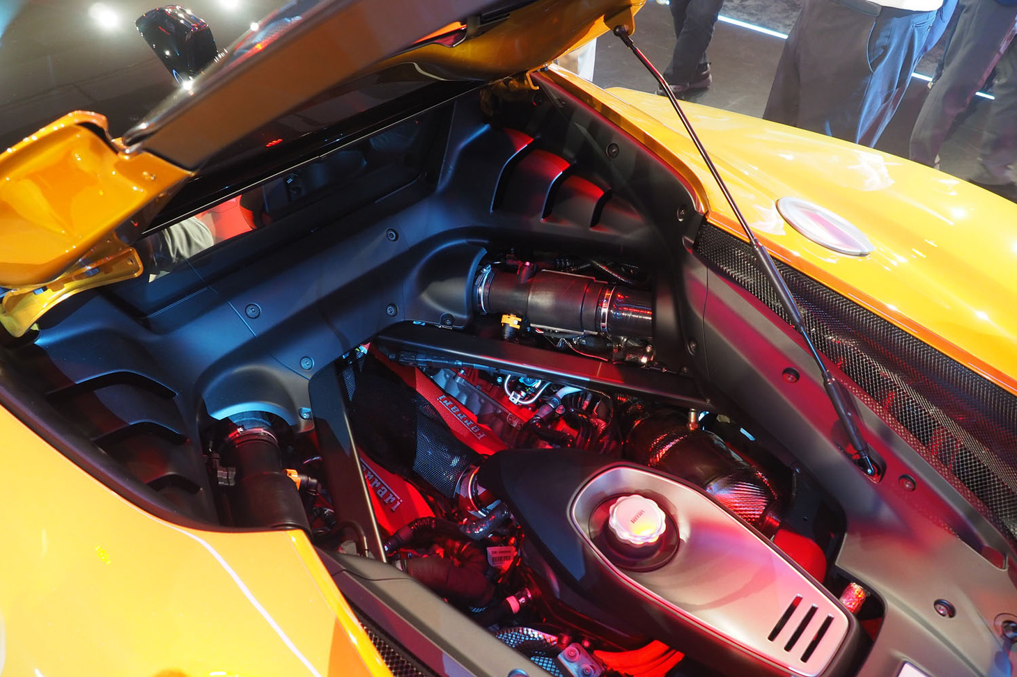 新型「フェラーリ849テスタロッサ」発表イベントの会場から 内装・外装など76枚 【画像・写真】 - webCG