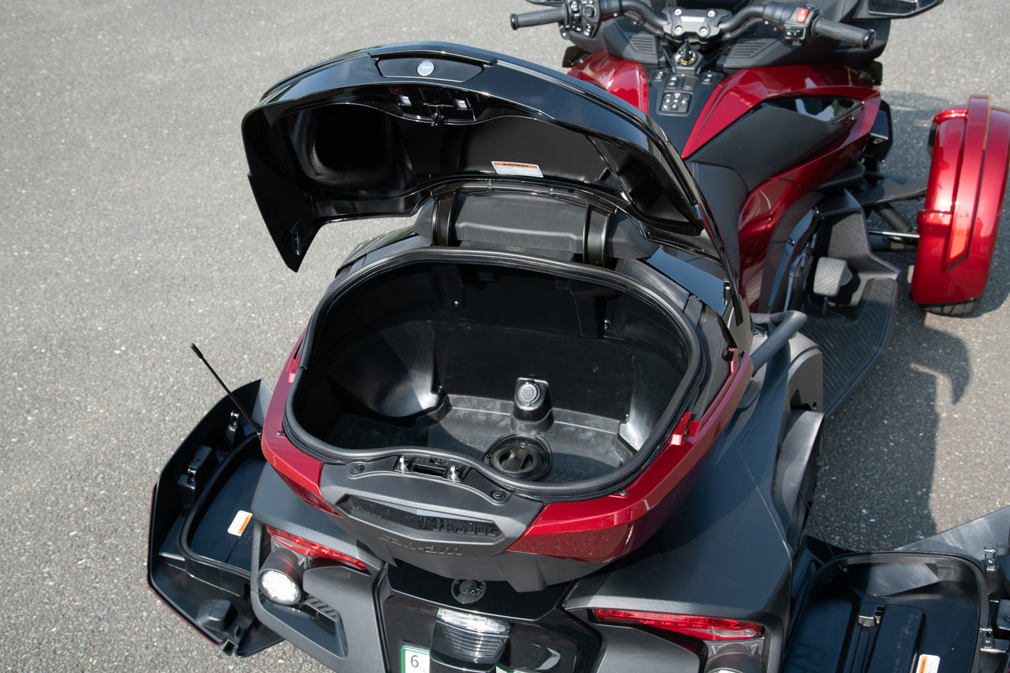 カンナム・スパイダーRTリミテッド（MR/6AT）【レビュー】 の画像15枚 - webCG