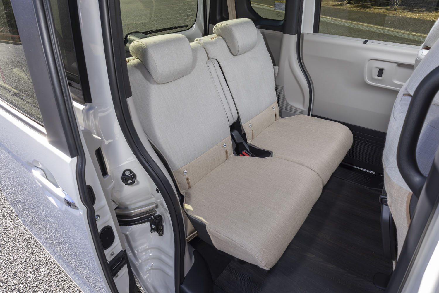 理想のN-BOXをクリエイトする安心・便利なホンダ純正アクセサリー 【ホンダアクセスの純正アクセサリーで新型N-BOXを彩る＜AD＞】 - webCG