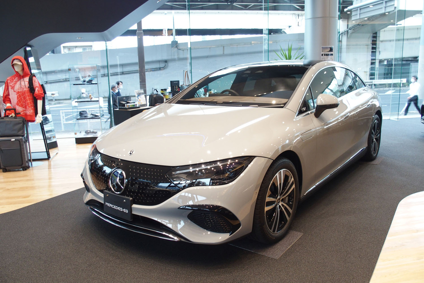 メルセデス・ベンツEQS SUV 内装・外装など72枚 【画像・写真】 - webCG