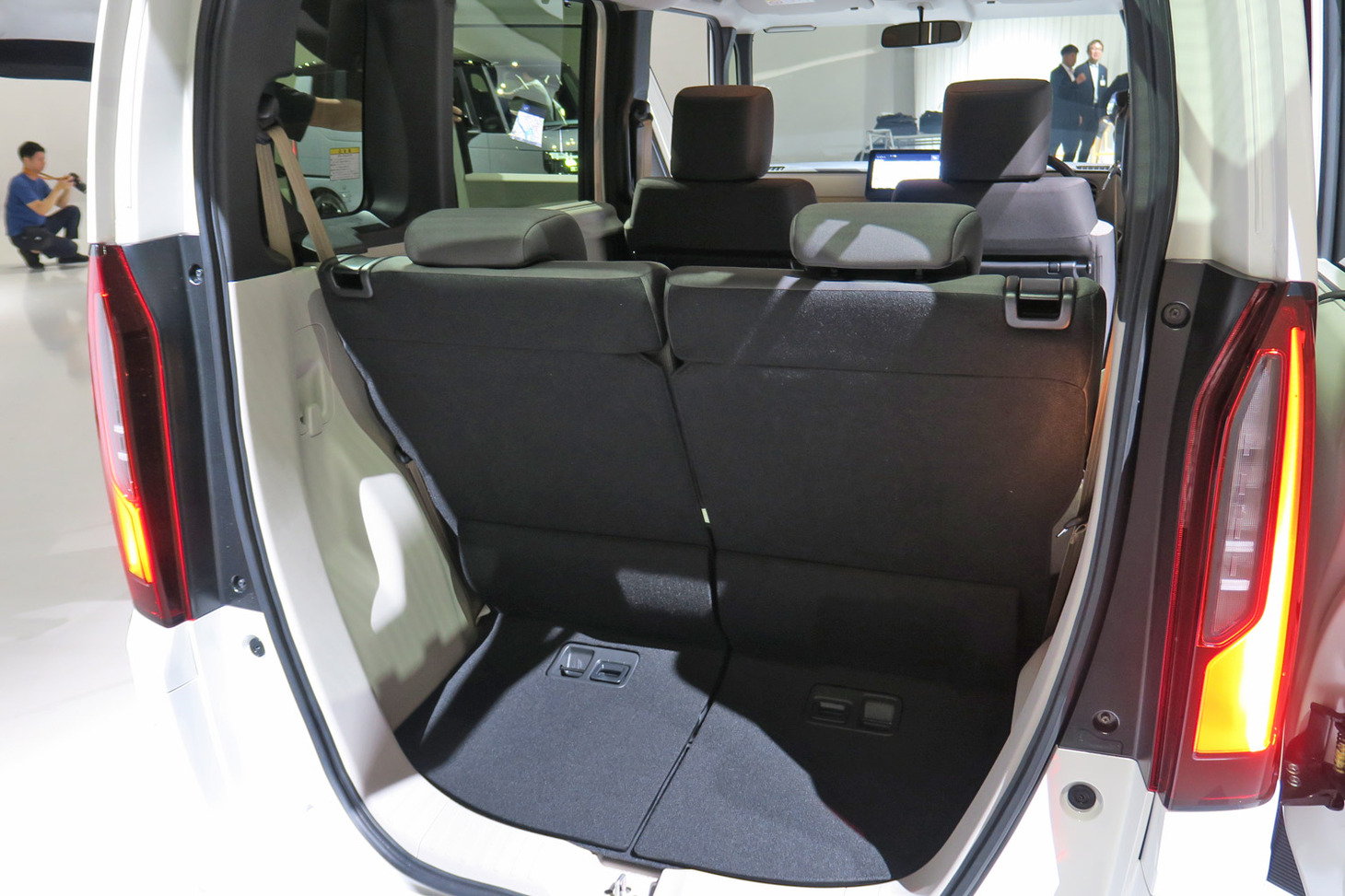 新型ホンダN-BOX／N-BOXカスタム 内装・外装など127枚 【画像・写真】 - webCG