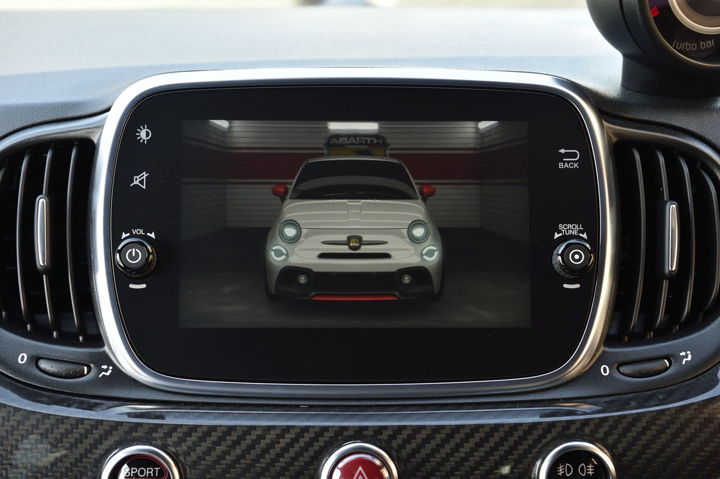 アバルト595エッセエッセ（FF/5MT）【試乗記】 の画像21枚 - webCG