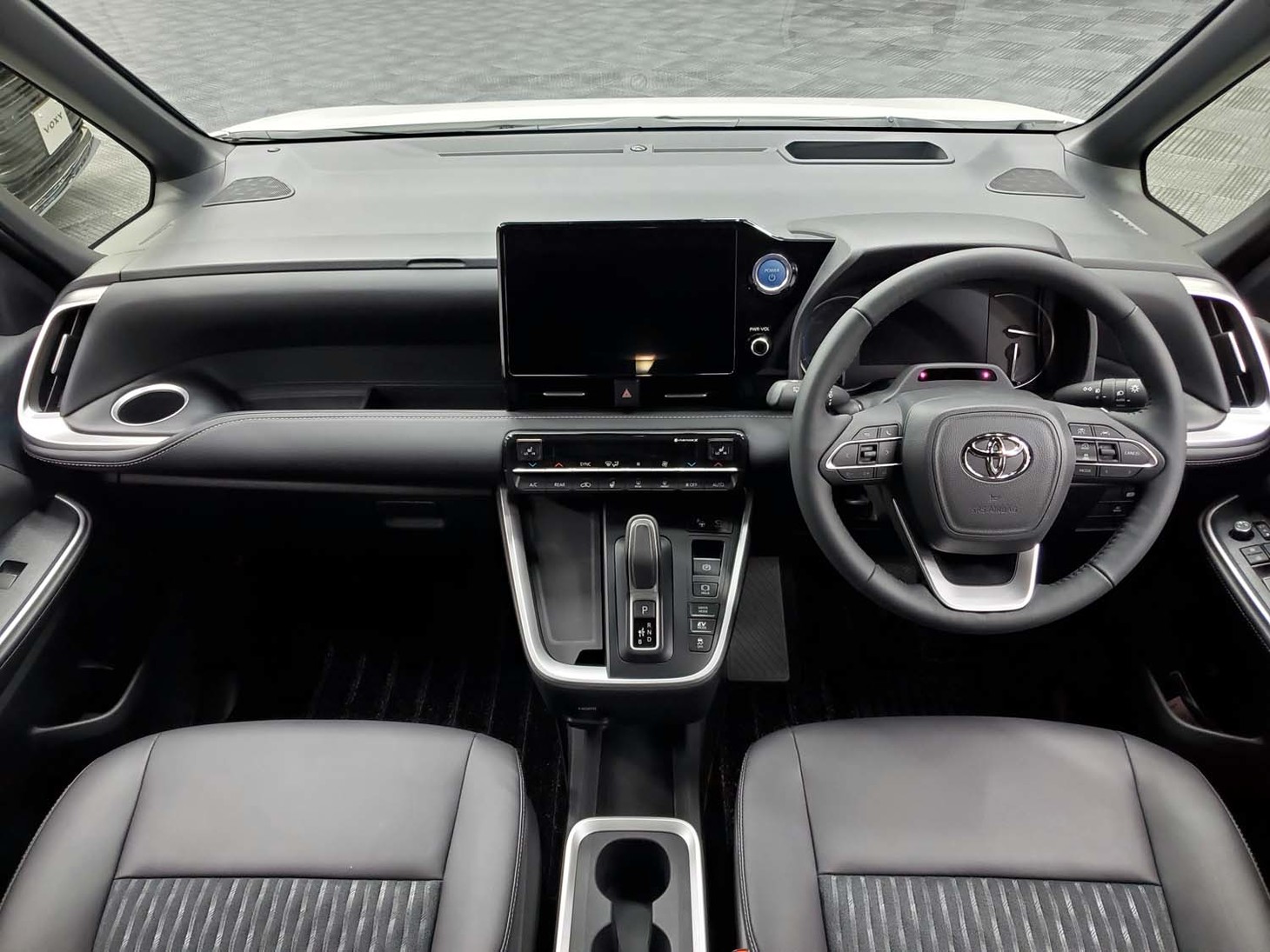 トヨタ・ノア／ヴォクシー 内装・外装など72枚 【画像・写真】 - webCG