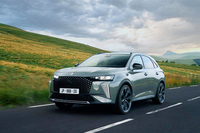 「DS 4」と「DS 7」に「星」や「宮殿」を意味する新グレードが登場 【ニュース】 - webCG