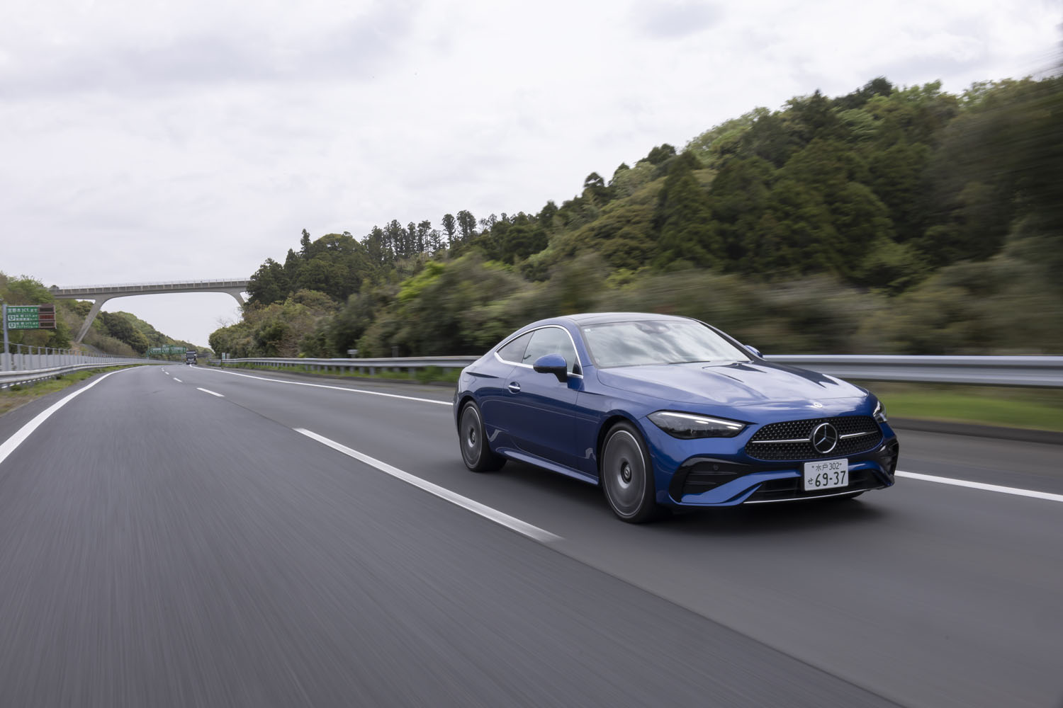 メルセデス・ベンツCLE クーペで至高のドライビングプレジャーを味わう 【メルセデス流“王道のクーペ”がかなえる世界＜AD＞】 - webCG