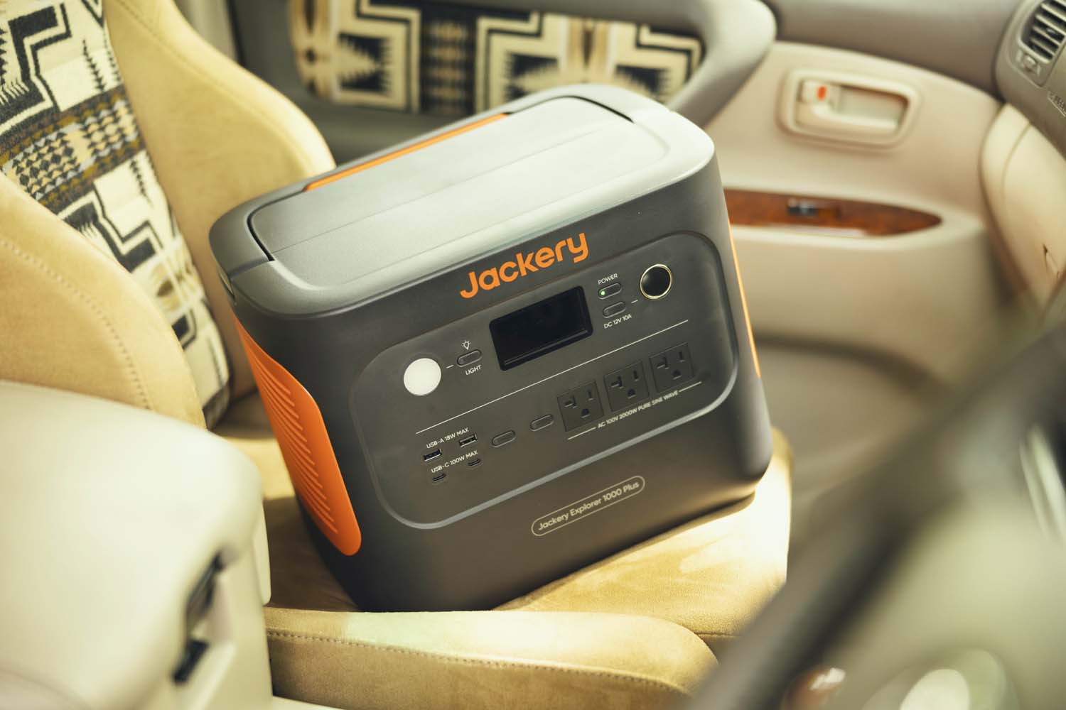 キャンプも車中泊もJackeryで変わる 【電気で輝くカーライフ＜AD＞】 - webCG